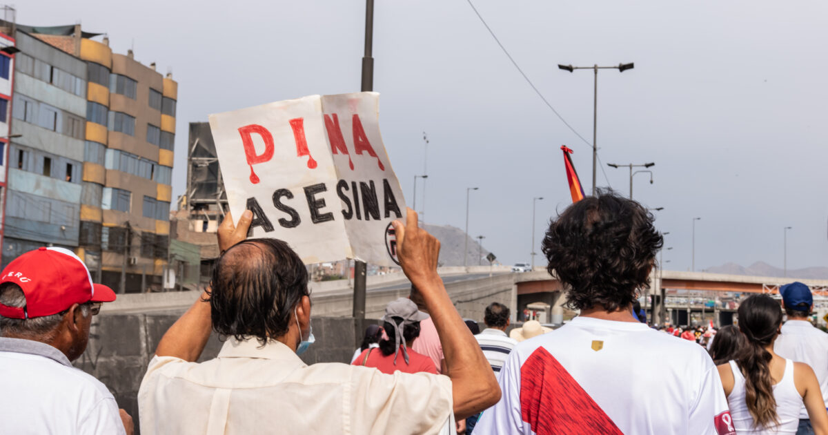 Ganz Peru hasst die Politik - ak analyse & kritik ak analyse & kritik