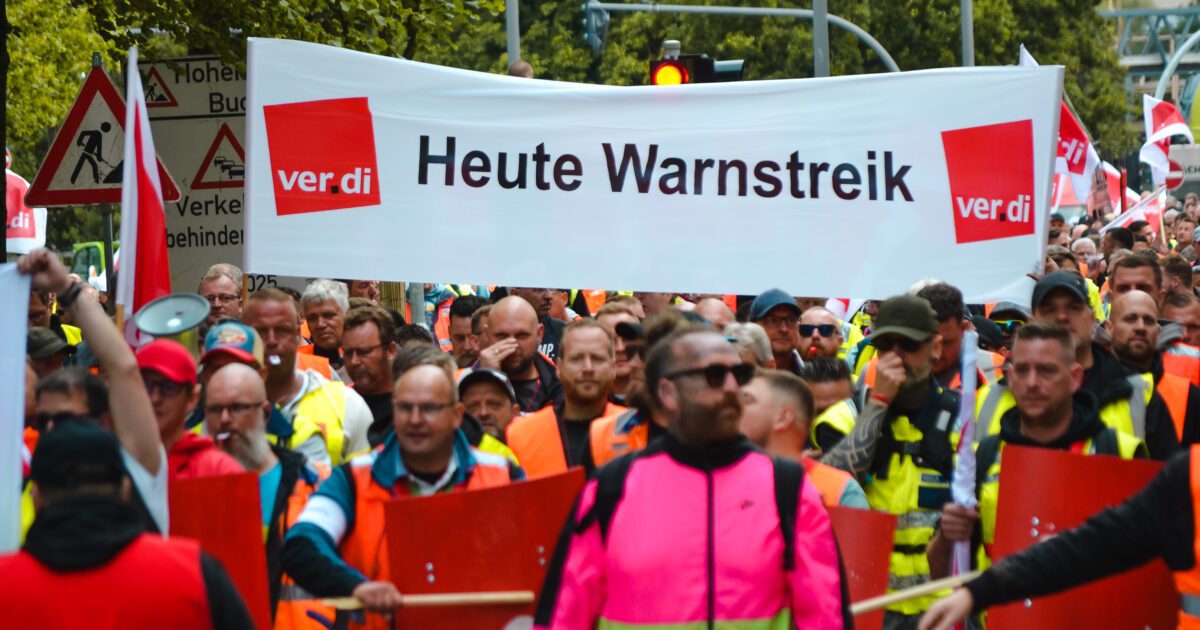 »Die Zeiten der streikfreien Verhandlungen sind vorbei« - ak analyse & kritik ak analyse & kritik