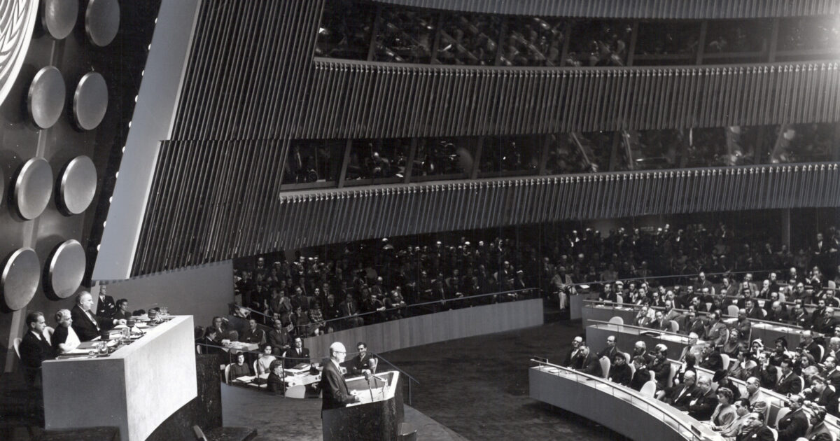 Tauziehen für eine bessere Ordnung - ak analyse & kritik ak analyse & kritik