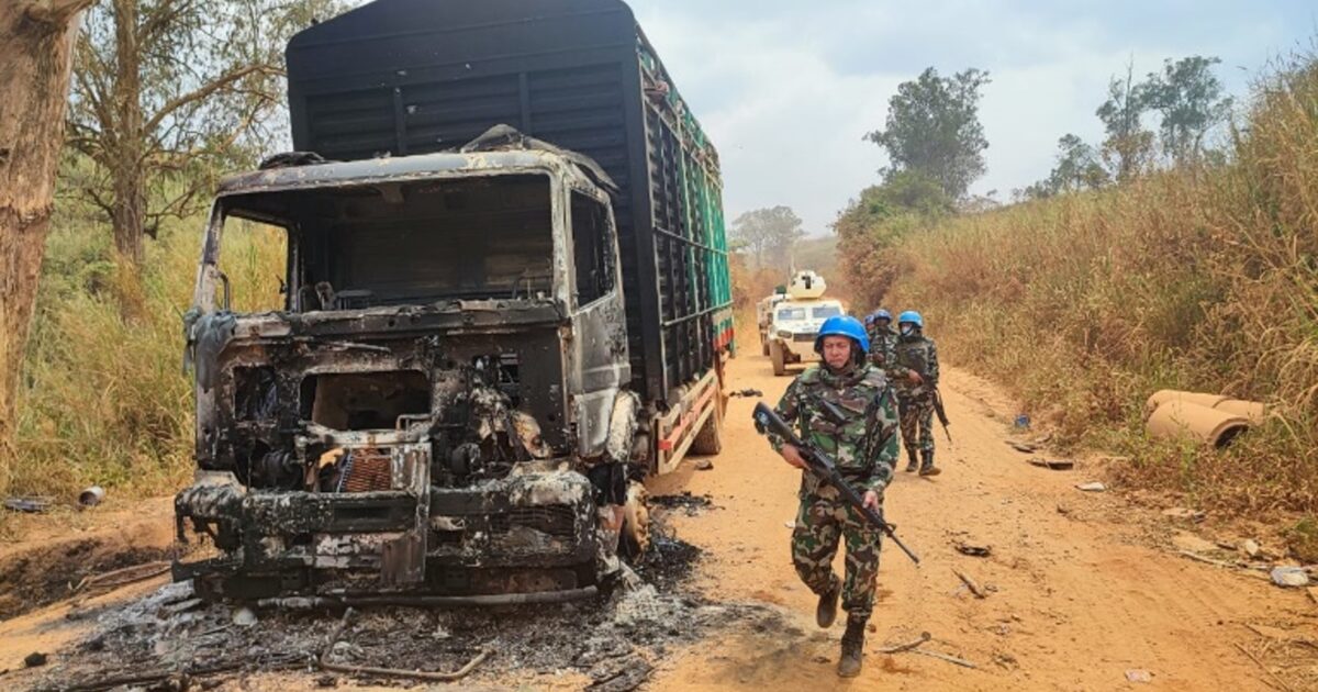 Interessen statt Frieden - ak analyse & kritik ak analyse & kritik