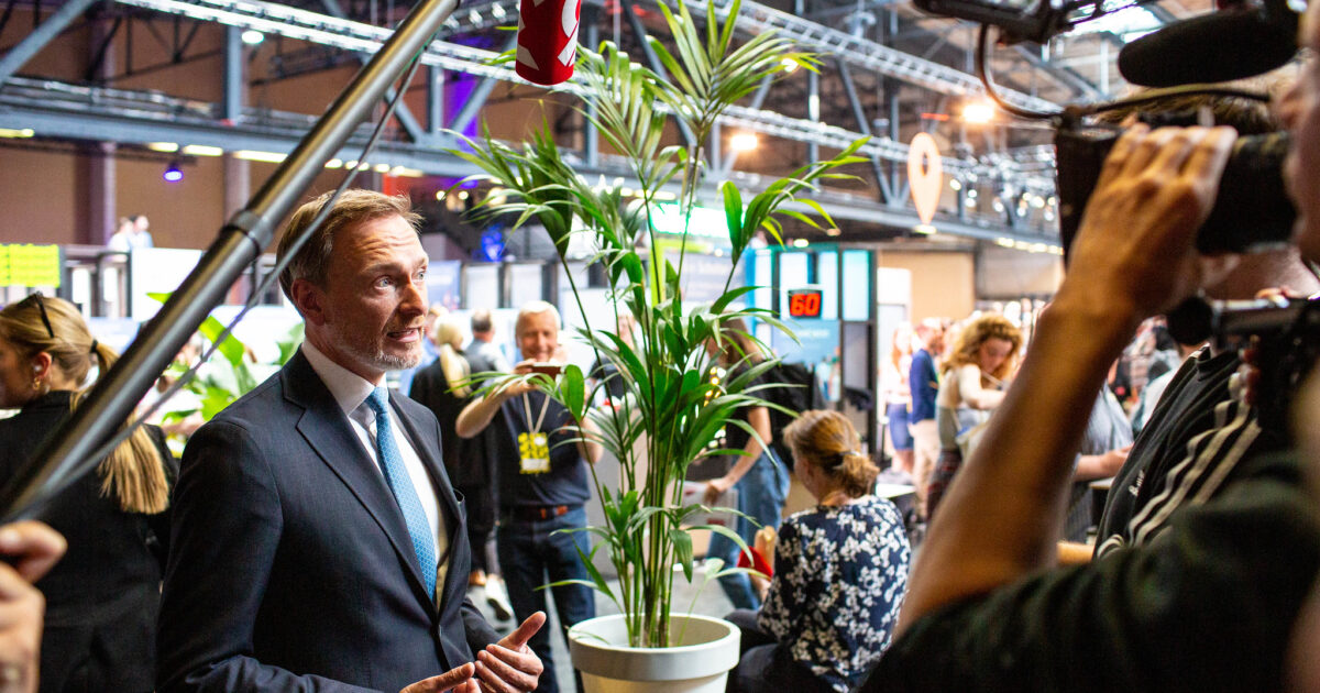 Die Lindner-Show - ak analyse & kritik ak analyse & kritik