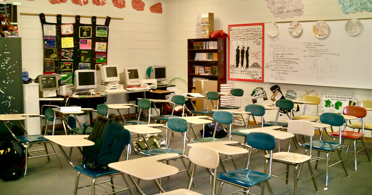 Einzugs­gebiets­schule - ak analyse & kritik ak analyse & kritik